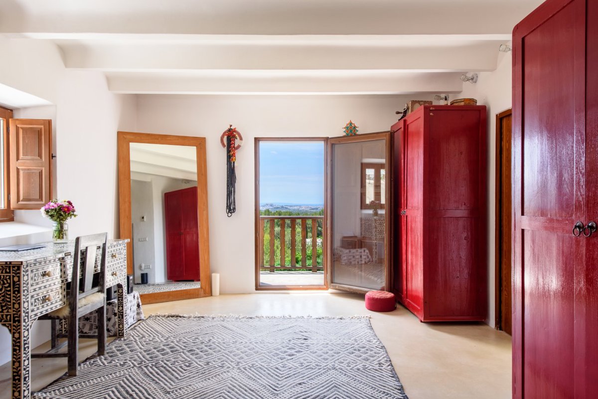 Casa Lomis | Dynamic Lives