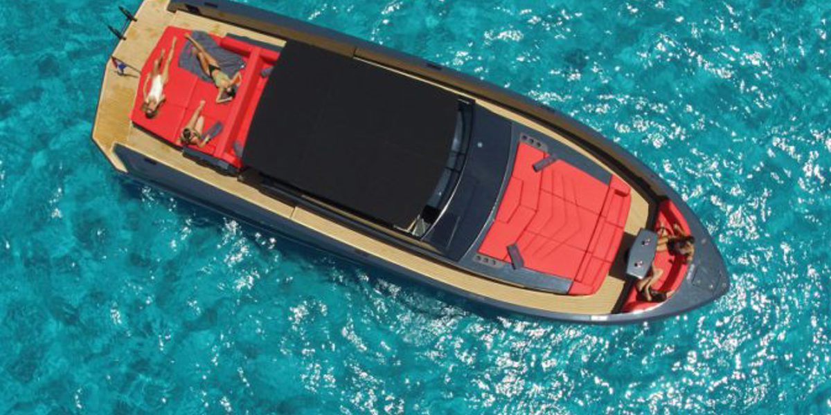 Vanquish 48 - Lady Thunder | Dynamic Lives