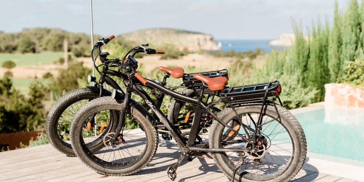 Cycling in Ibiza - The Ultimate Guide | Dynamic Lives